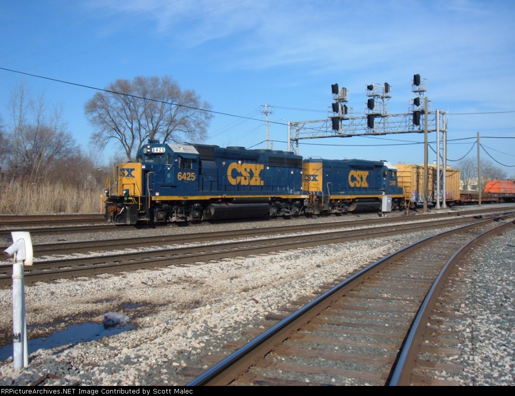 CSX 6425 & 2249